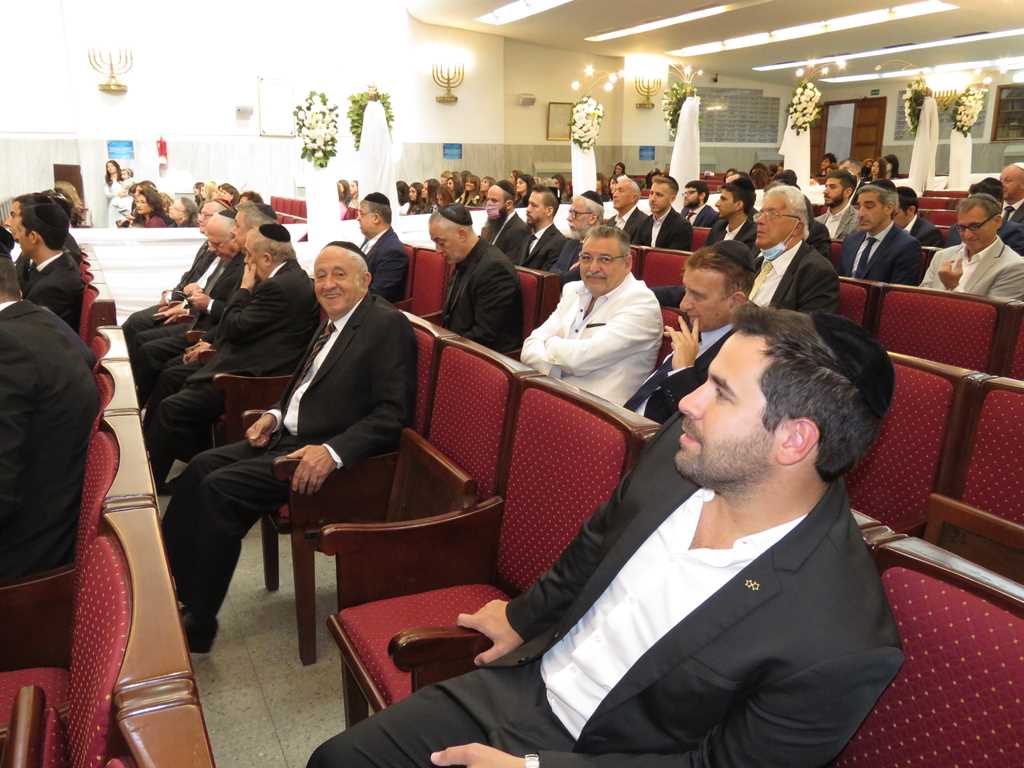 jupa geraldine anza gabriel schatz (24) – Mashaladigital