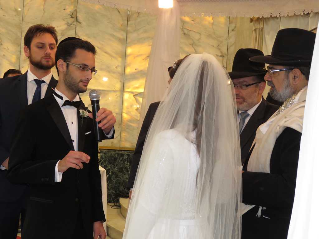 jupa geraldine anza gabriel schatz (28) – Mashaladigital