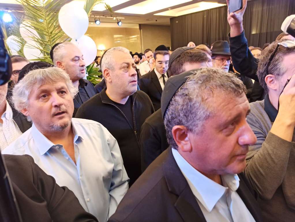 berit mila david leandro jabbaz (23) – Mashaladigital