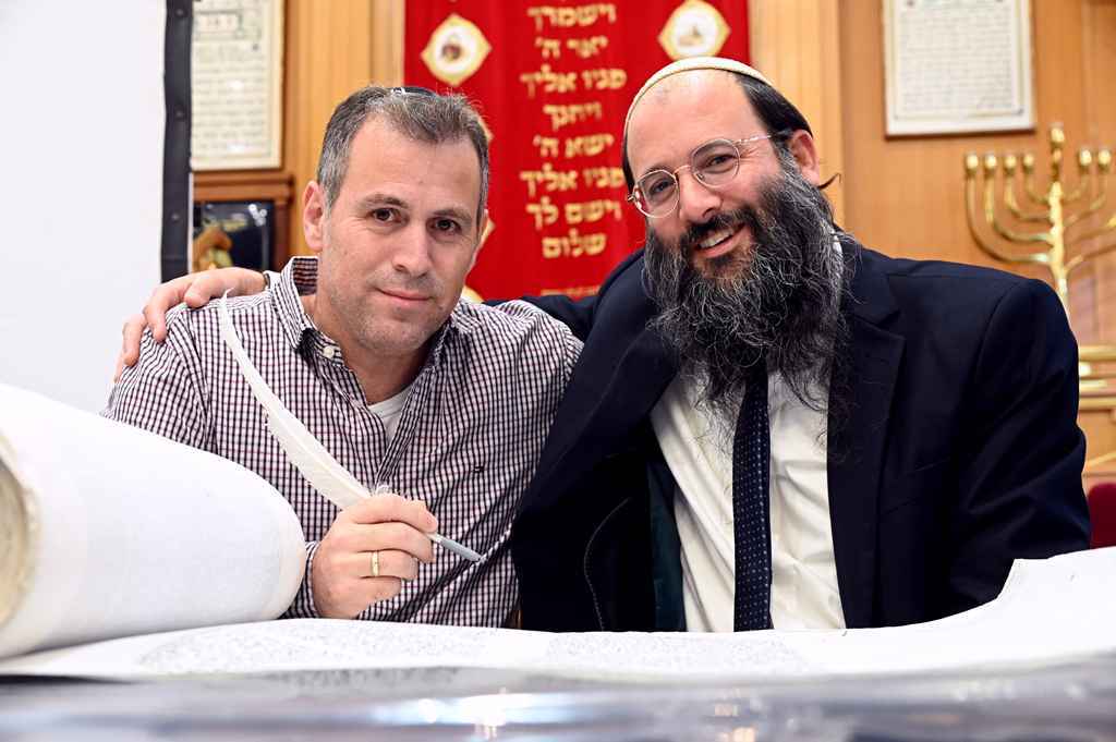 Comunitarias. Sefer Tora Talpiot (77) – Mashaladigital